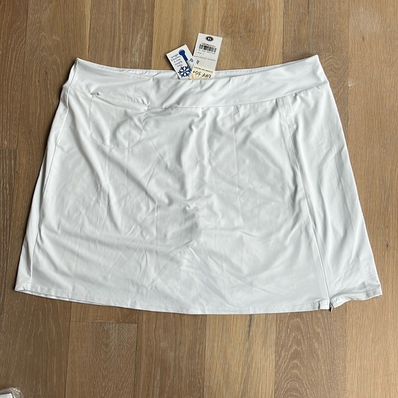 Lulu-B | Shorts | Nwt Lulub White Skort Upf 5 Stain And Wrinkle ...